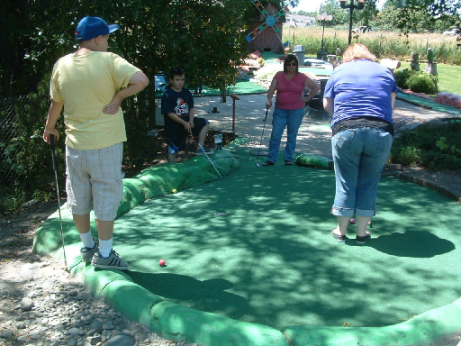 Mini Golf – Mike N Terry's Outdoor Fun Park